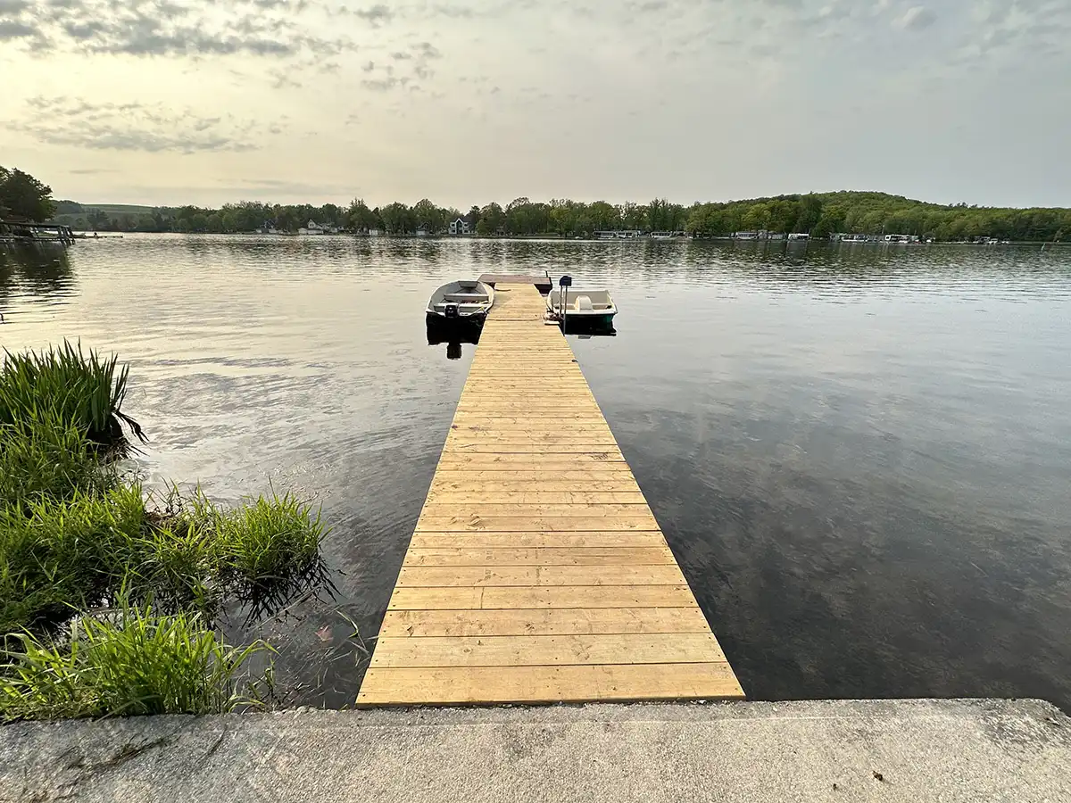 Trillium Bay Cottage – Modern Rustic Cottage in Hastings, Ontario